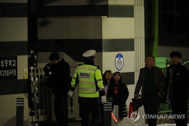 금방이라도 할머니하고 올 것 같은데 별이 된 8살 하늘이종합