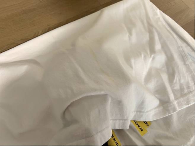 누렇게 변색된 흰옷에 이것 넣으니 완전 새것 같아졌어요 오늘살림루틴