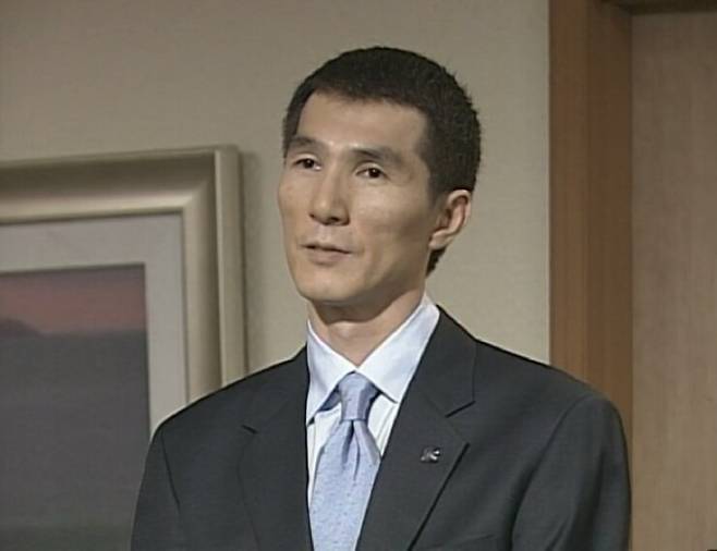 3번째 결혼 끝에 60세에 쌍둥이딸 아빠 된 유명배우 스포엔 뉴세이