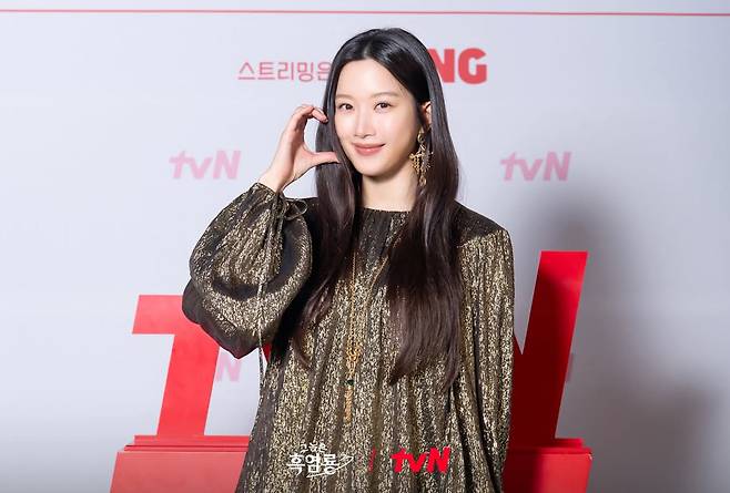 뽀뽀로 6살 차이 연하남 설레게한 여배우 드라마 그놈은 흑염룡 문가영 미니원피스 패션 투데이 셀럽패션