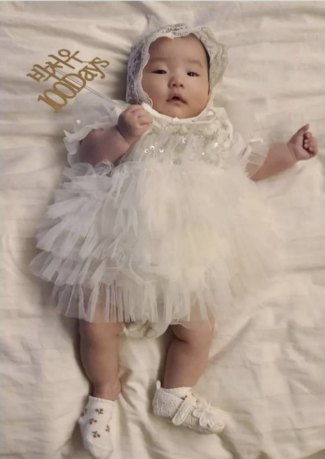♥3살 연하 의사와 결혼 둘째가 벌써 100일이라는 여배우 품위 있는 드레스룩 뷰티는 내운명