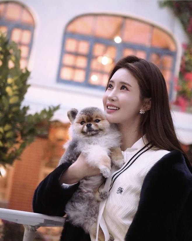 이다해 상하이 폭풍 사진 청춘으로 돌아간 듯 짧은치마 고른 미모의 스쿨룩 대본은 내운명