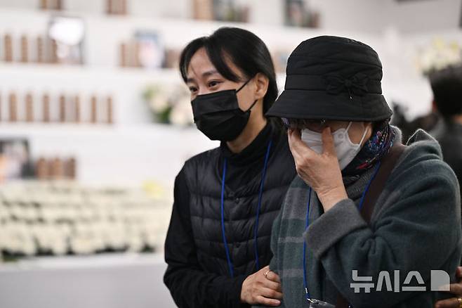 제발 돌아와다오 제주항공 참사 49재 눈물 속 영원한 작별