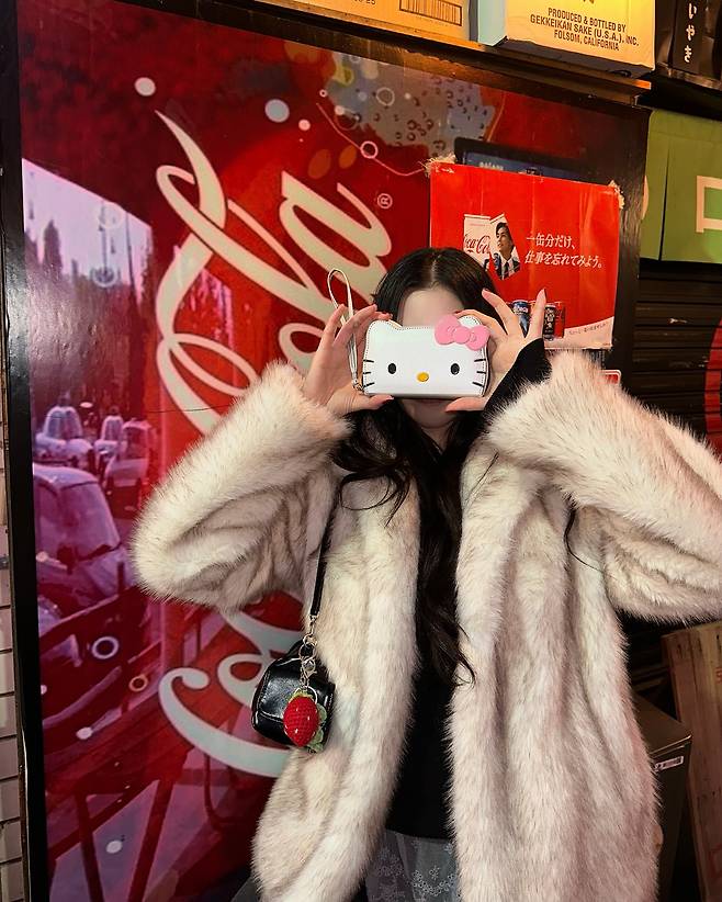 모모랜드주이 퍼자켓 걸치고 확 달라진 미모 스타픽