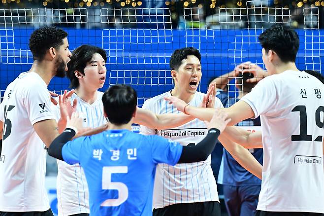 현대캐피탈 챔프전 직행역대 최단기 1위 V리그 신기록 도전
