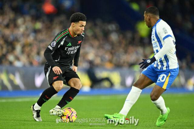 “메시와 똑같다”→17살 윙어, 벌써 루니급 활약→ 홀딱반한 EPL…이번 시즌 3골1AS로 레전드와 어깨 나란히 →‘잠재적 슈퍼스타’칭찬 쏟아졌다