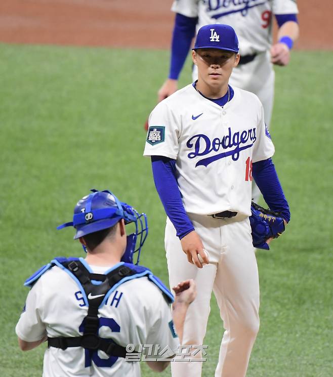 한국에선 1이닝 5실점 일본에선 다를까개막전 선발 야마모토 최선 다해 준비한다