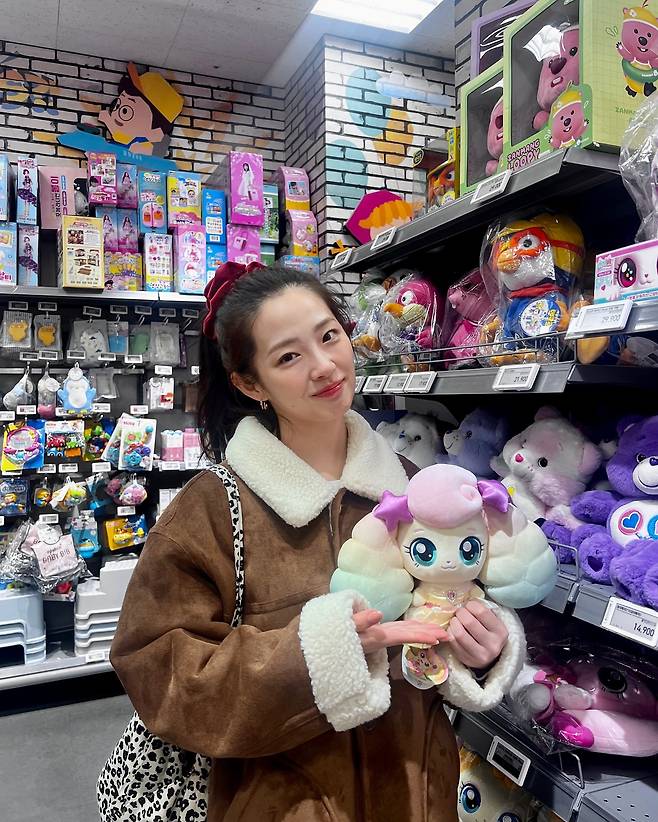 수지 닮은꼴에서 대세 배우로 성공 스토리 화제 된 여배우 일상룩 라이프업