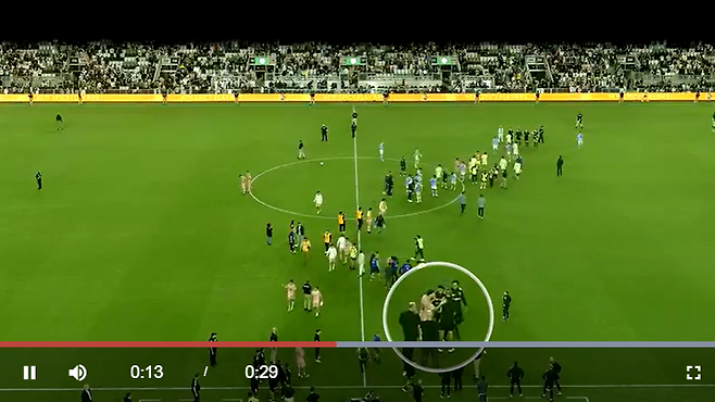 상대팀 목덜미 잡은 메시·수아레즈 Mls 벌금 징계