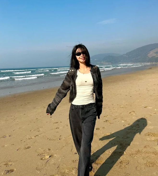 13년째 연애 중인 훈훈한 연예인 커플 여행룩 패션룸