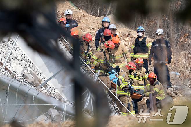 고용부 교량 붕괴 현대엔지니어링 공사장 22곳 안전 감독
