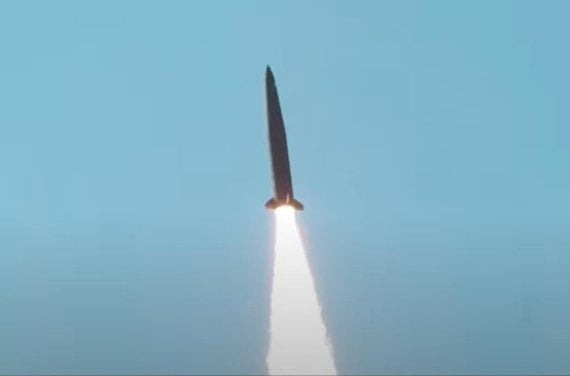 푸틴 한국한테 깜짝 놀란 이유 사거리 5000km 최강 한국의 현무 5 탄도미사일 발사 군사돋보기
