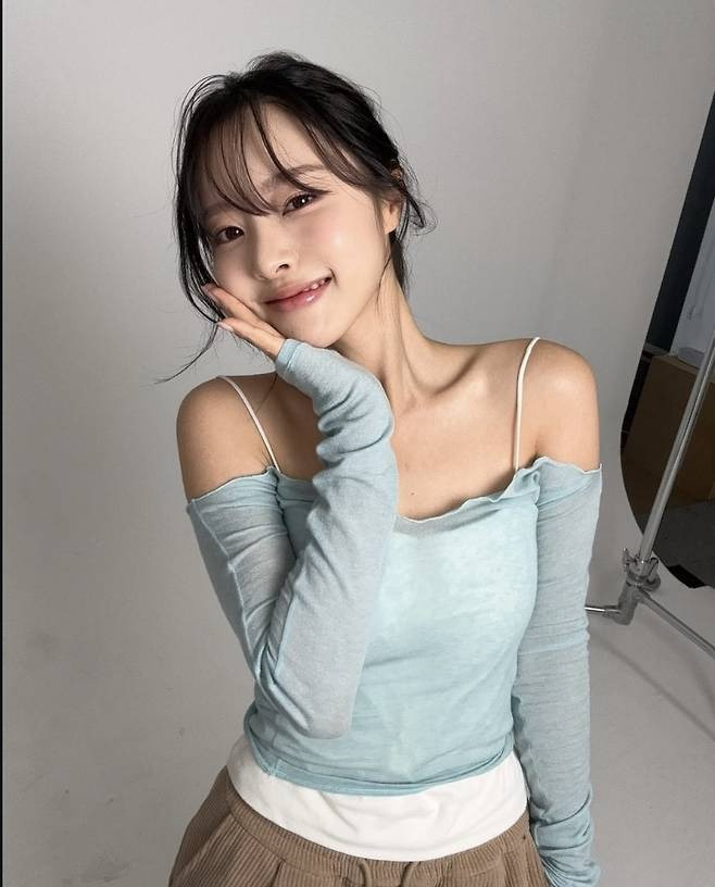 7살 연상 개그맨♥️과 결혼한 그녀 ‘직각어깨여리여리 미모 폭발한 힙한 일상룩 스타와 라이프