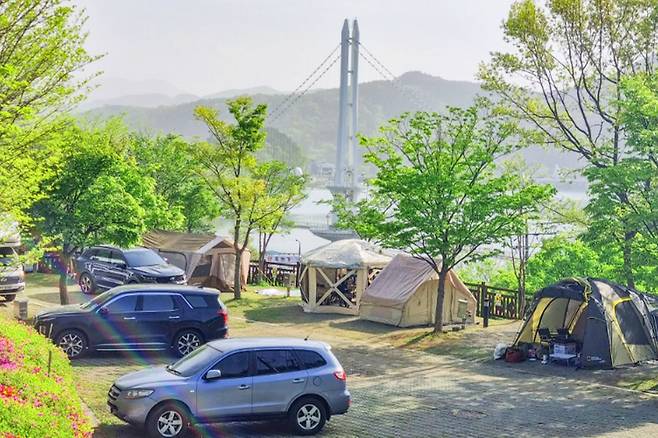 90 예약 찼다 출렁다리와 캠핑 동시에 즐기는 봄 여행지 여행을말하다