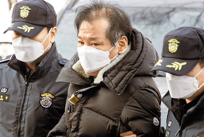 검찰 카카오 본사서 ‘건진법사 카톡 기록 압수수색