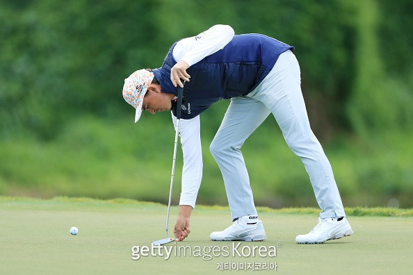 뱁새 김용준 프로의 골프모험 디봇에 들어간 공 어떻게 할 것인가