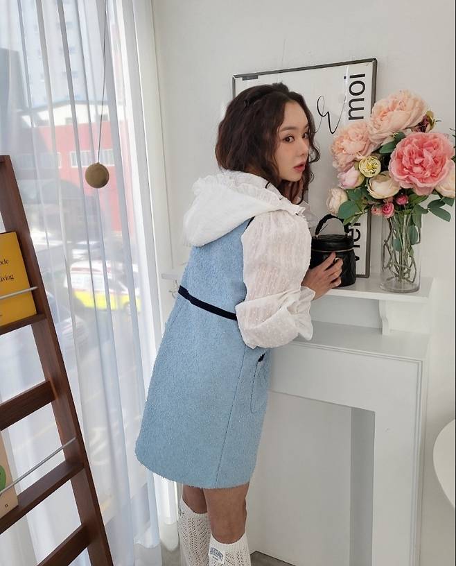 서우 39살 맞아 바비걸이 따로 없는 원조 인형미모 원피스 레이어드룩 뷰티는 내운명