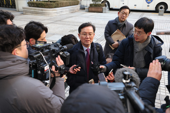 화교냐 욕먹다 구국 영웅尹구속 취소한 지귀연 판사 누구