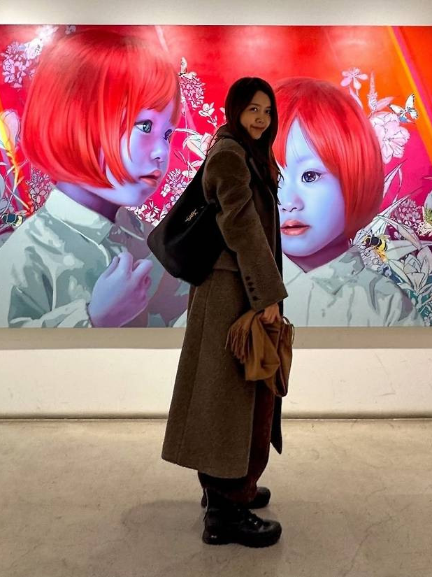 결혼한 줄도 몰랐는데 한 번 다녀온 여배우 코트룩까지 레전드급 대본은 내운명