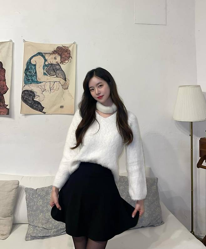 백댄서에서 톱배우로 반전 이력 화제된 여배우 일상룩 라이프업
