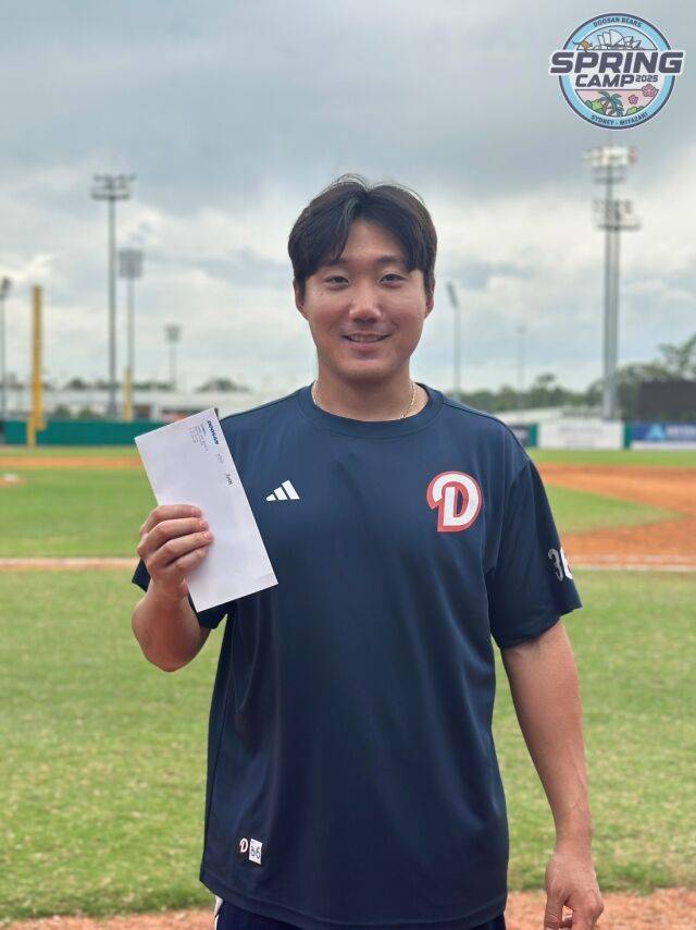 1군 2G→트레이드→캠프 MVP→펜스 충돌→잔류군…롯데서 오자마자 이승엽 마음 훔쳤는데 "프로는 자리 비우면"