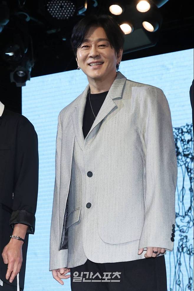 Yb 윤도현 암 투병하며 내면 무너져메탈이 큰 힘”