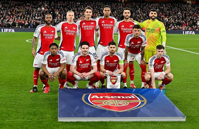 ‘스털링 2도움’ 아스널, PSV와 2-2 무승부→합계 9-3으로 UCL 8강 진출