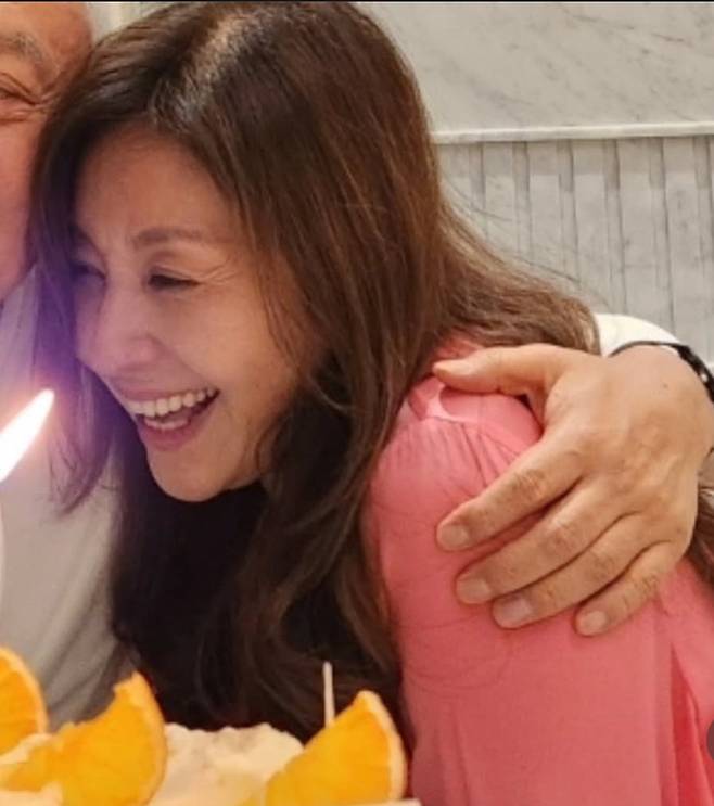 62세 여배우 ️첫 통화에 시집올래요 고백으로 시작된 30년 영원한 사랑데일리룩 스타와 패션