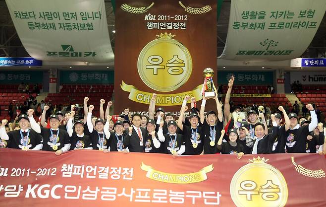 KBL 우승 경력 감독의 WKBL행, 이상범 감독이 최초