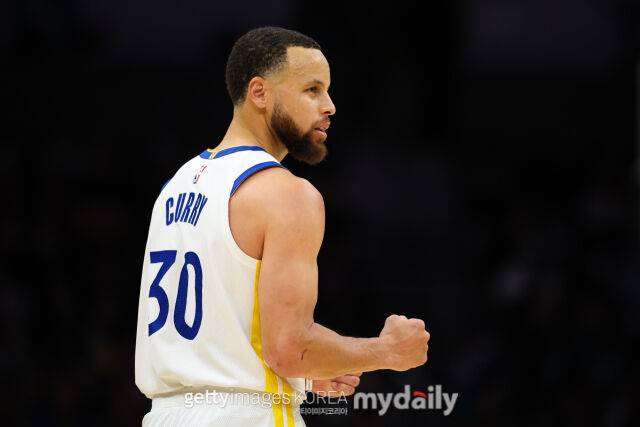딱 두 개 남았다! 커리, 3점슛 4000개 쏜다…GSW, 14일 새크라멘토와 대결→6연승 도전
