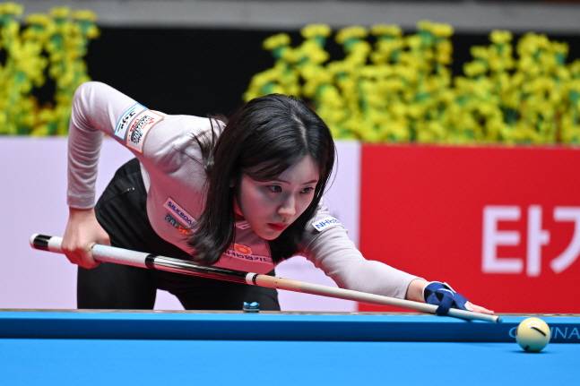 '핫스타' 정수빈-한지은 3연승→16강행, '여제' 김가영은 연승행진 '38G서 중단'-조 1위 진출 [PBA-LPBA 월드챔피언십]