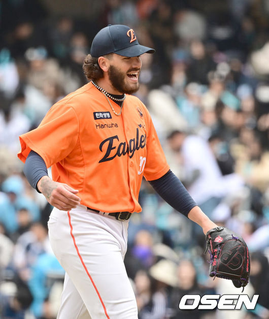 '최고 155km' 폰세 5이닝 노히트노런 괴력투! 한화, 시범경기 4연승 질주 [창원 리뷰]