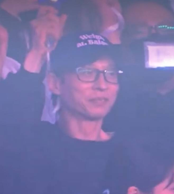 걸그룹 동생들 콘서트 다니느라 바쁜 국민 Mc 탑개그맨의 꾸안꾸 일상룩 투데이 셀럽패션