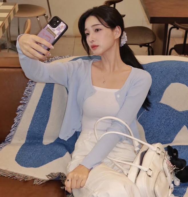 애셋맘 맞아 걸그룹 멤버였던 연예인의 러블리한 일상룩 패션룸