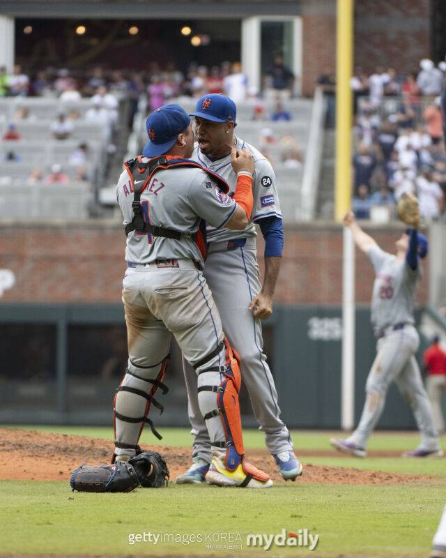 '겨우 154km' 1488억 광속구 마무리가 이상하다…모든 지표 하락 가리키는데 본인은 "걱정 없어" 왜?