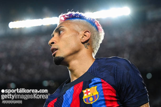 살라야 난 3광탈 안 했다 바르셀로나 미운 오리새끼 발롱도르 후보 급부상→공격포인트 50개 금자탑 달성