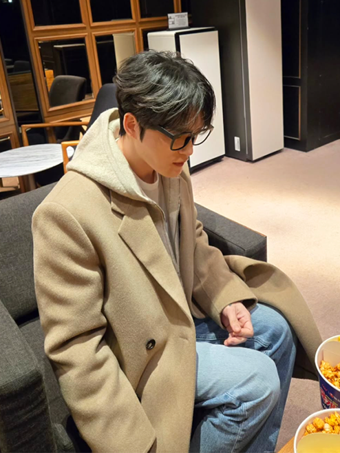 김재중 새 생명 생겨 행복해요 아이돌 최초 할아버지 된다감각적인 스타일 공개 오늘뭐입지