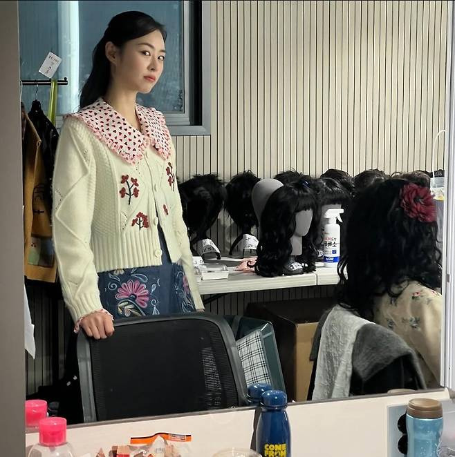 스캔들·연애설 없이 깜짝 결혼 6개월 된 딸까지 소녀시대 멤버 될 뻔한 여배우 복고룩 스타와 패션