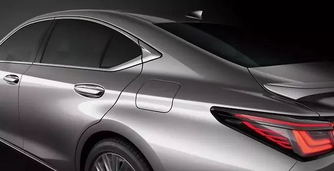 렉서스 ES300h 6년만의 풀체인지 공개 | 두맨카