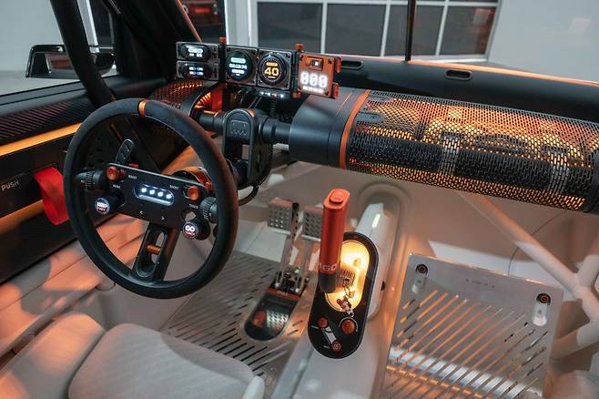 현대차, 디자인 콘셉트 ‘인스터로이드’ 공개…RN24e 넘는 발칙함 | 카매거진