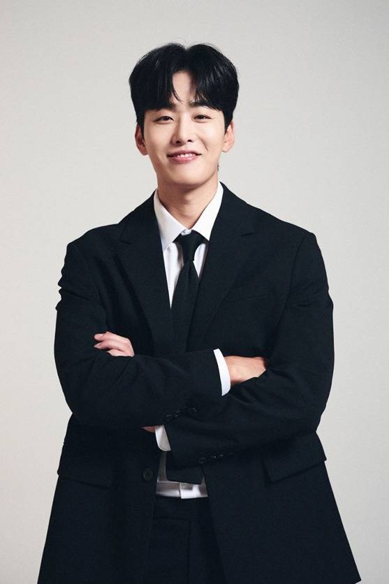 'SBS 아나운서 출신' 조정식, SM C&C 전속계약…전현무 한솥밥