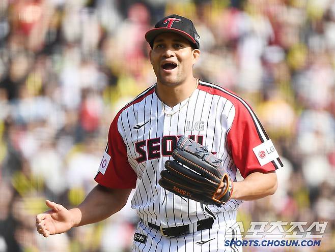 '도대체 한국에 왜 오셨어요' 압도적 치리노스...LG, KIA 또 잡았다 '10승1패 미친 기세' [잠실 현장]