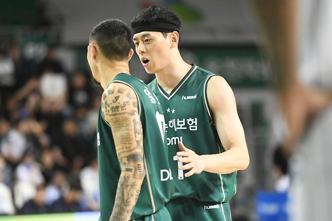 [IS 원주] ‘PO 싸움 끝까지 간다’ DB, KCC 꺾고 6강 희망 살려…알바노 22점 11어시스트 맹폭