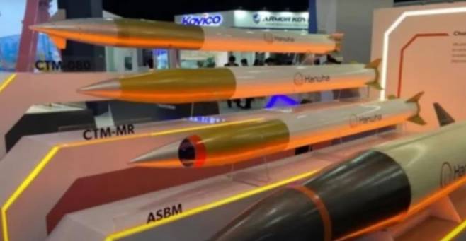 전세계가 한국한테 깜짝 놀란 이유! 한국형 HIMARS HPRS 로켓 발사기 개발 소식 | 군사돋보기