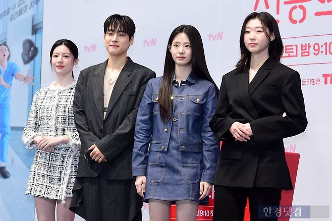 포토 언젠가는 슬기로울 전공의생활 사랑해 주세요~