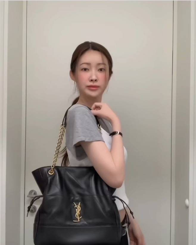 큰 키에 하얀 피부 너무 예쁜 여리여리 여배우 잘록 허리 크롭 오버핏 재킷룩 뷰티는 내운명
