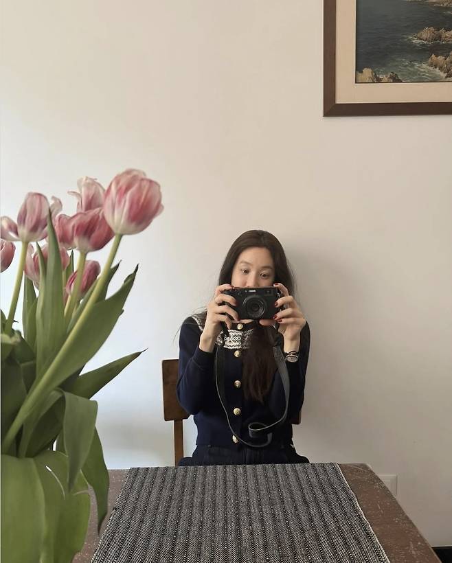 Tv 보고 딸 데뷔 알았다” 연습생 없이 데뷔한 걸그룹 출신 44세 여배우 여행룩 대본은 내운명