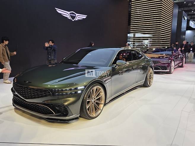 "이대로만 나와라!" 제네시스, 벤틀리보다 럭셔리한 'G90 쿠페' 예상도 등장 | M투데이