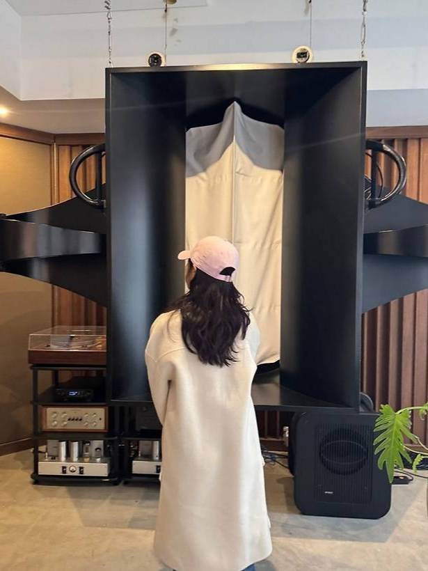 아무것도 안 한 듯 다 한 듯” 핑크로 정리한 아나운서 꾸안꾸 봄 데일리룩 대본은 내운명