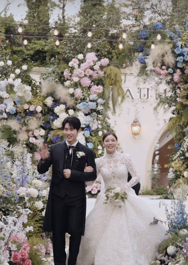최시훈♥ 에일리 결혼소감 아낌없이 사랑하는 예쁜 부부 되겠다 전문